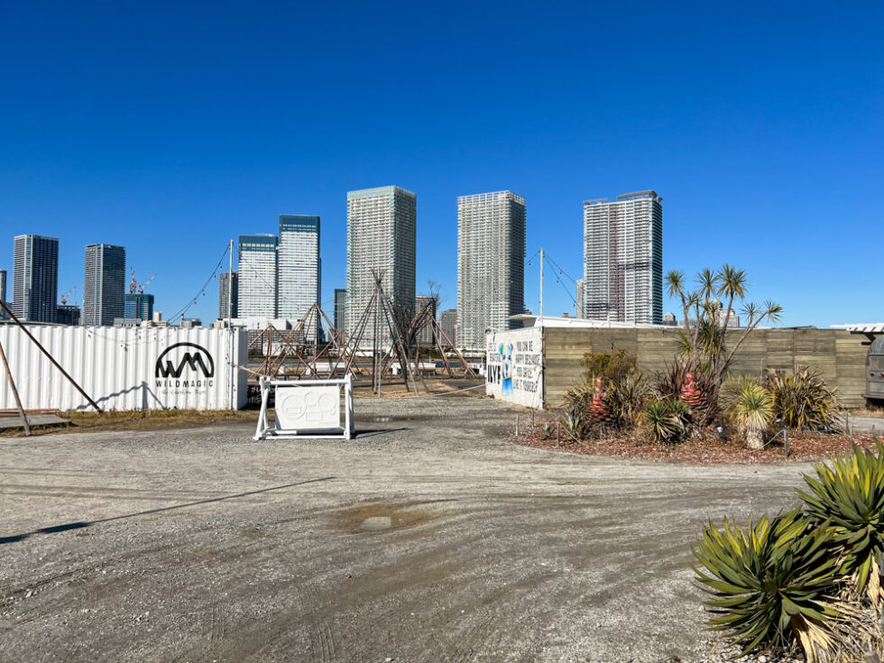 豊洲の「WILD MAGIC」、ド派手に解体中 3月19日より営業再開 | とよすと - 毎日更新！豊洲エリアの今がわかる地域情報サイト