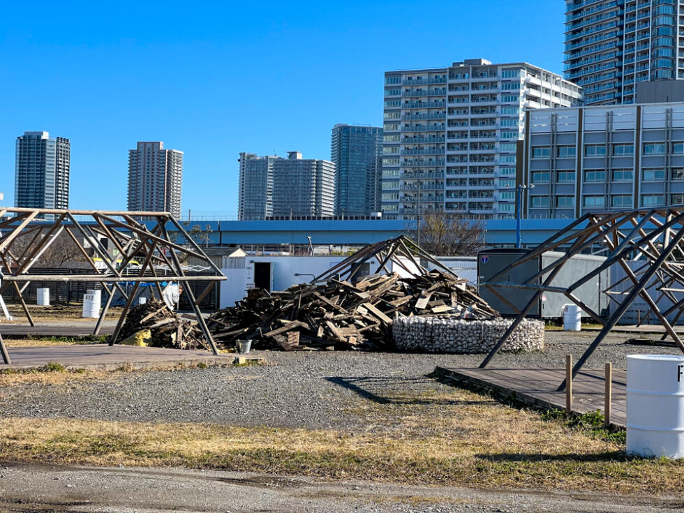 豊洲の「WILD MAGIC」、ド派手に解体中 3月19日より営業再開 | とよすと - 毎日更新！豊洲エリアの今がわかる地域情報サイト